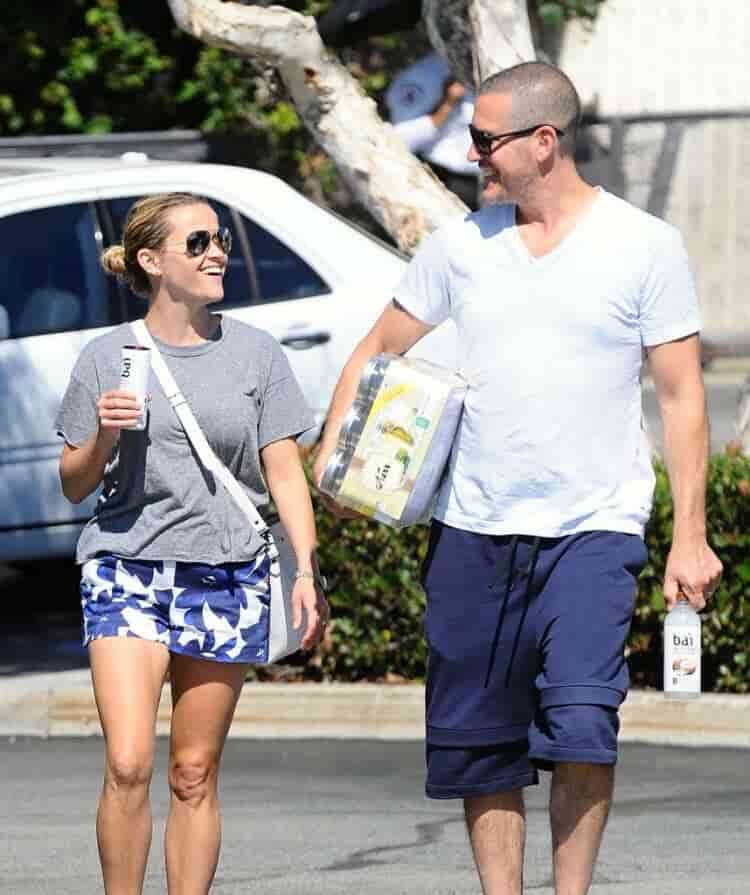 10 Celebrity Couples With A Noticeable Height Difference