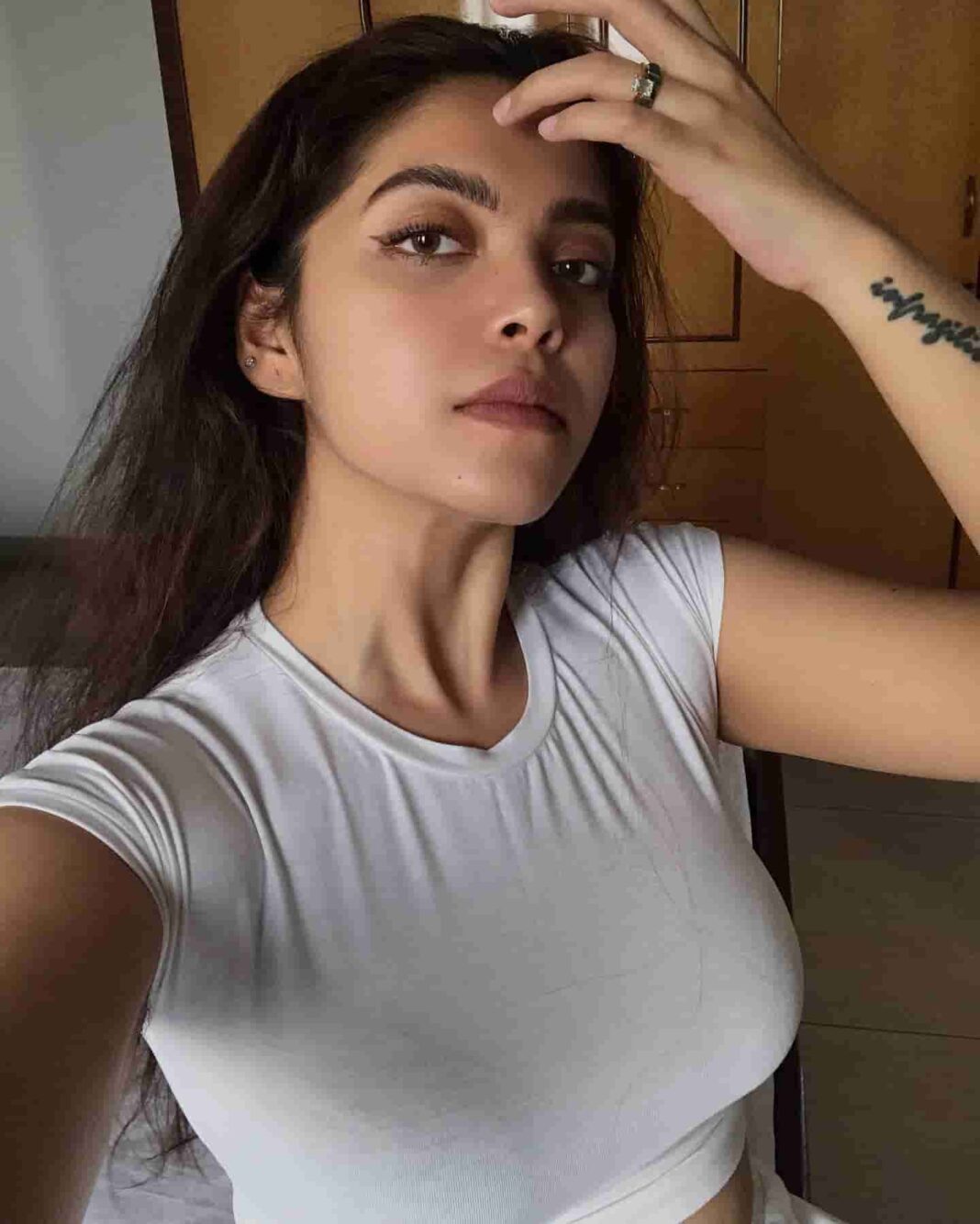 Meet Deepika Padukone’s Lookalike Rijuta Ghosh, Netizens Say She Can ...