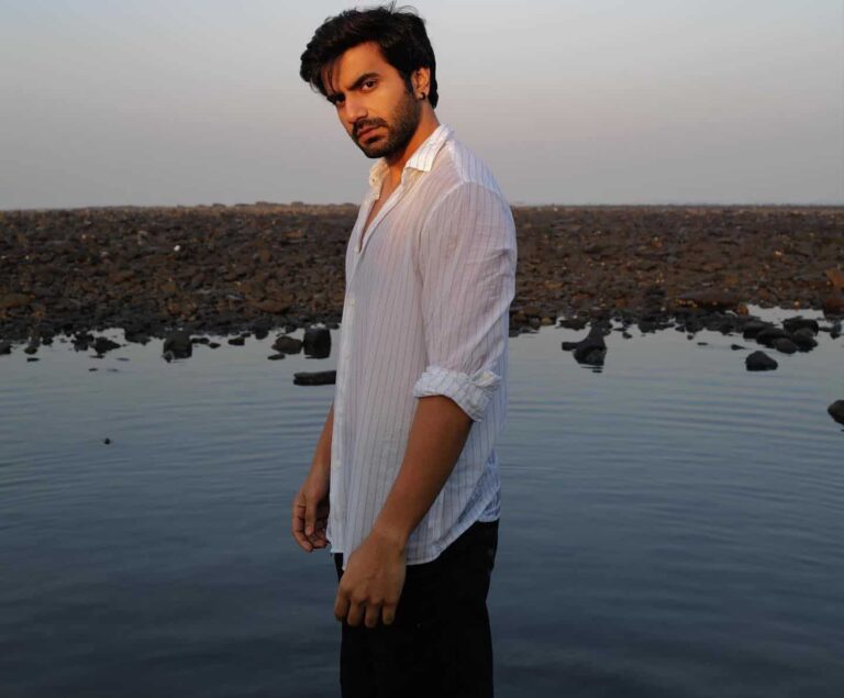 15+ Indian Web Series Actors Who Are Absolutely Crush Worthy